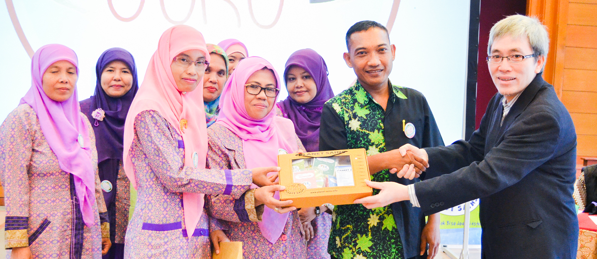 Mitra Kami | PLANET SAINS